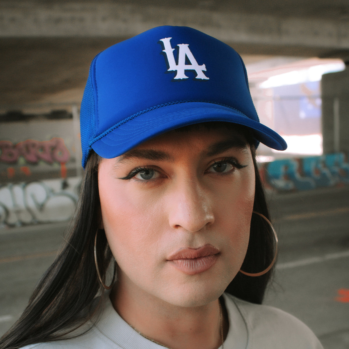Lost Angels Trucker Hat - Azul – Floricón